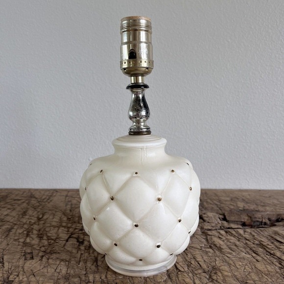Unbranded | Accents | Vintage Diamond Shape Quilted Glass Table Lamp ...